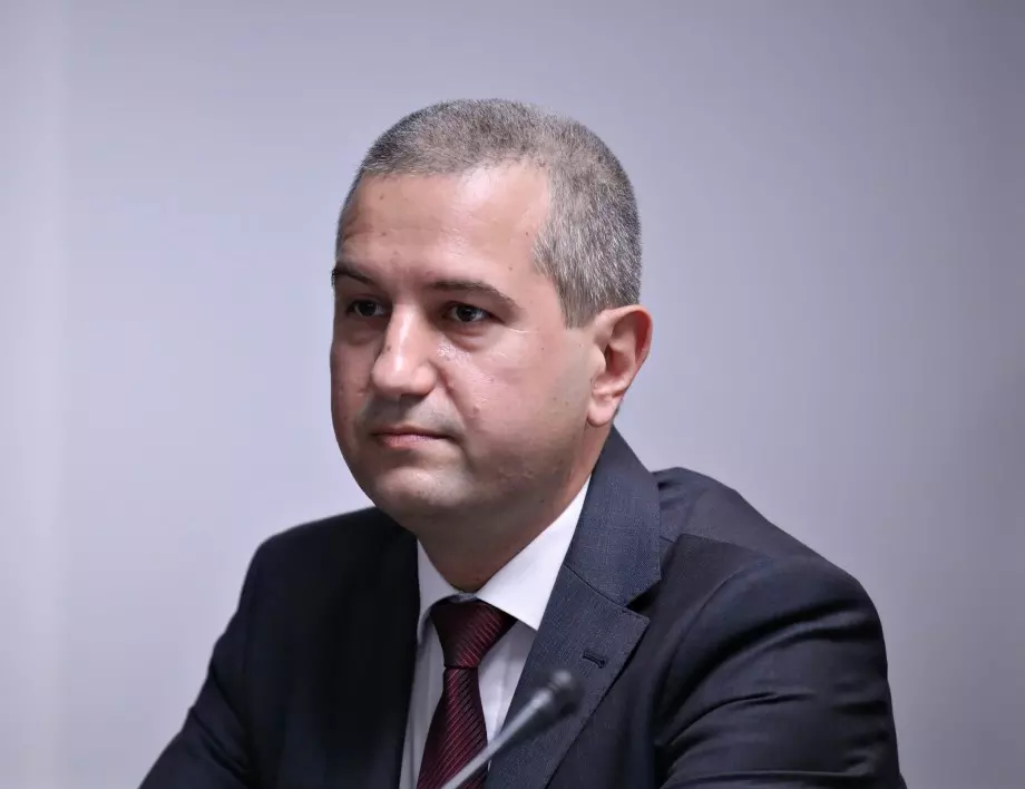 Кой е Иван Кръстев кандидат на ПП ДБ за министър на труда и
