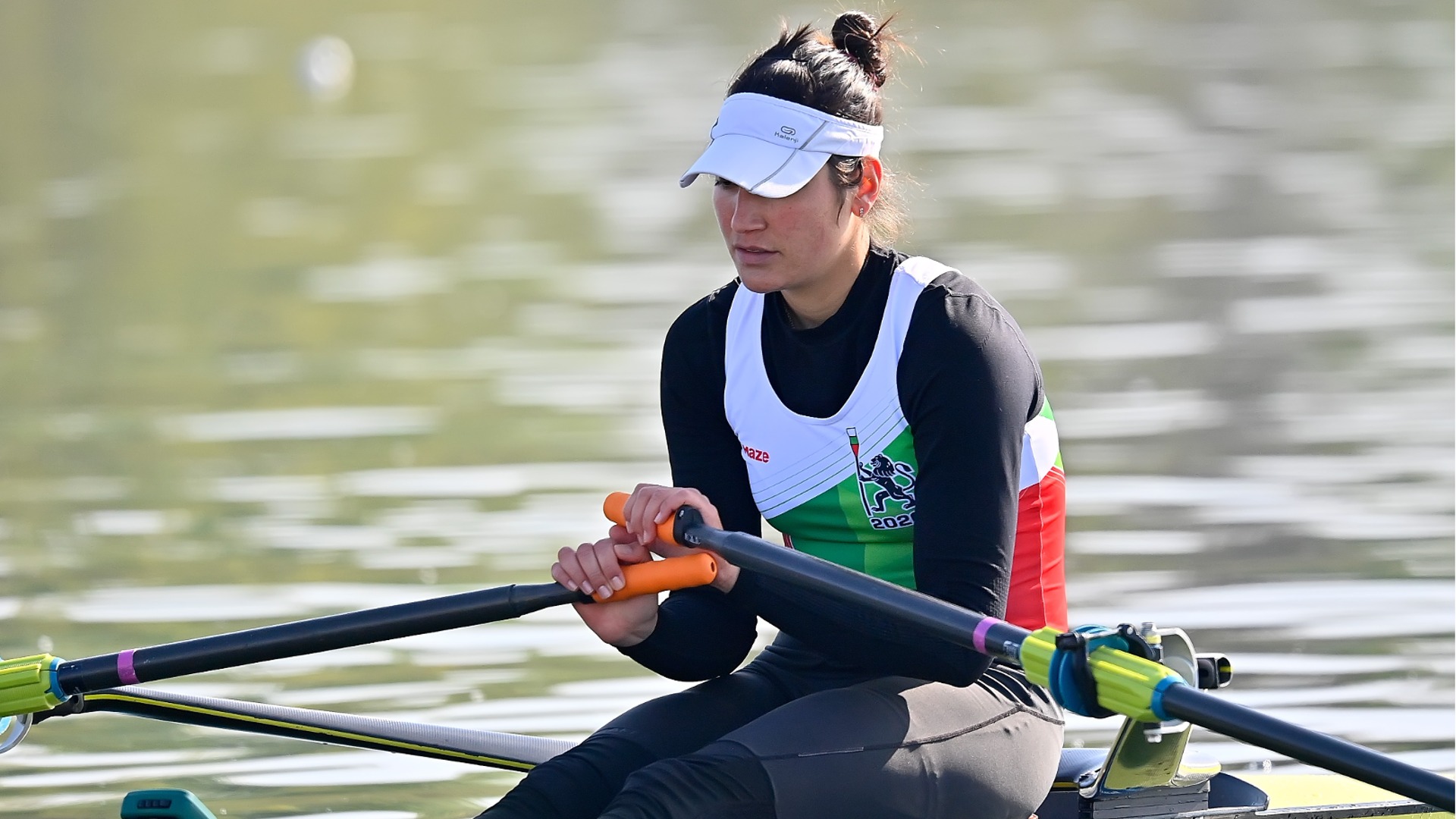 С фамилия Нейкови зад гърба си: Десислава Ангелова атакува олимпийски ...